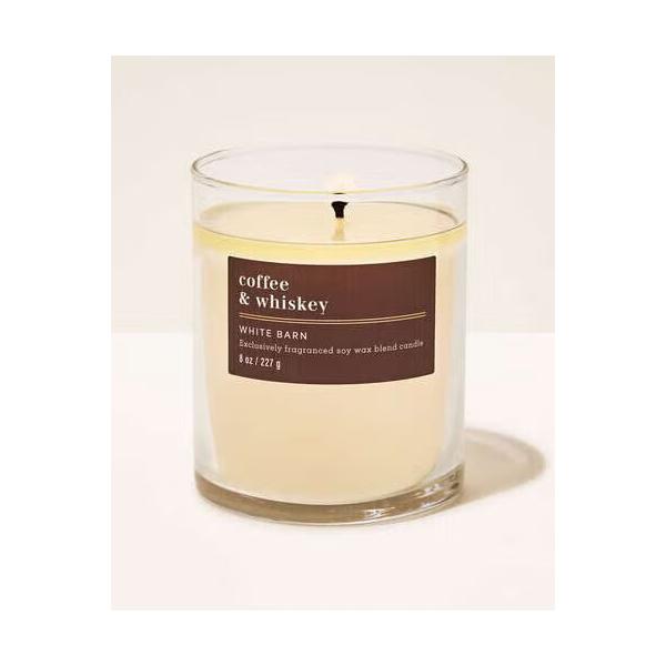 アメリカで大人気のBath&amp;BodyWorksのキャンドルです。Signature Single Wick Candleコーヒー＆ウィスキー（Coffee &amp; Whiskey）内容量：8oz / 227g香り：力強いアイリッ...