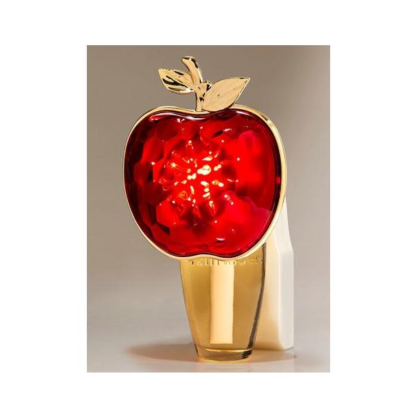 人気沸騰中！Bath&amp;BodyWorksのプラグイン芳香剤お好きな香りリフィル(別売)をセットしてコンセントに挿すだけで、お部屋に素敵な香りが広がります♪香りはもちろん、おしゃれなインテリアにもなっちゃうWallflowers！お好...