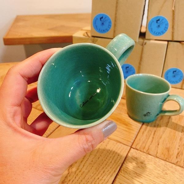 10th Anniversaryつくばコーヒーフェスティバルのカップも手掛けた地元いばらきの作家「庄司工房」庄司さんに造っていただいたオリジナルカップ。取っ手に指を入れた時の心地よい安定感。エメラルドグリーンは晴れた日の海の色。このカップで...
