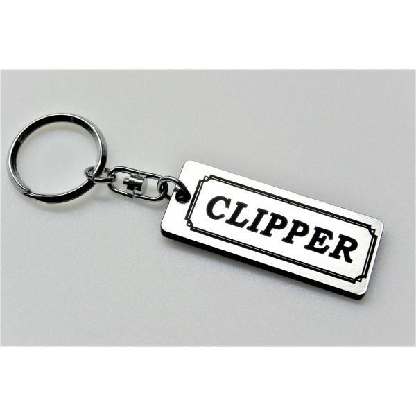 日産クリッパートラックバンリオu71w前期後期エンブレム純正ホイール マフラー シートカバー ホイール エンブレム エアロ 車高調 LED フロアマット カーボン 等のカスタムもいいですが、キーホルダーもカスタムしてみてはいかがでしょうか？...