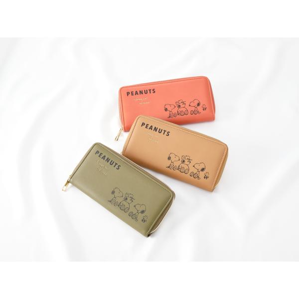 ピーナッツ キャラ 財布 多機能 普段使い アメカジ レディース 小物 お出かけ用 ファッション 通販 誕生日 彼氏  彼女 プレゼント クリスマススヌーピーといつでも一緒！可愛いスヌーピーの使い勝手のいいラウンド長サイフスヌーピー好きなら...