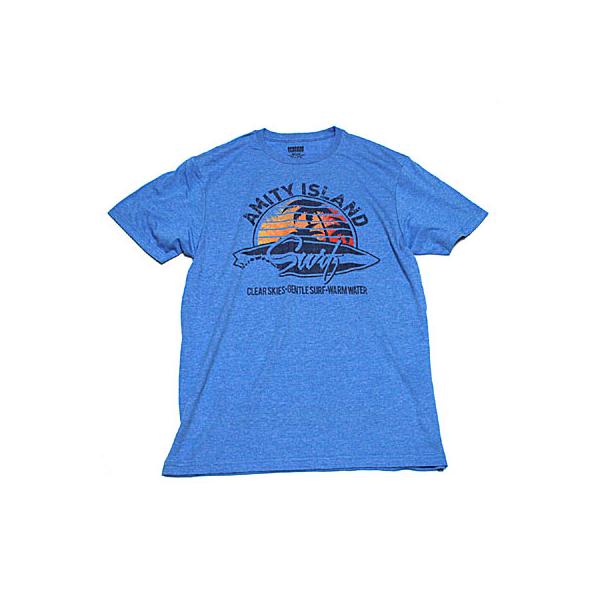 JAWS AMITY ISLAND SURFＴシャツは、映画『ジョーズ』の海外オフィシャルＴシャツです。舞台となった海辺の町「アミティ・アイランド」のビーチとサーフィンをイメージしたデザインが特徴です。 映画ファンや海やサーフィンが好きな方...