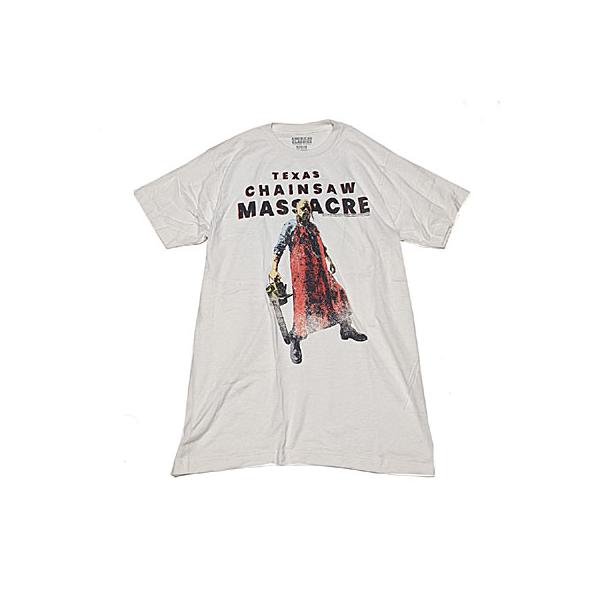 トビー・フーパー監督 名作ホラー映画『悪魔のいけにえ・The Texas Chain Saw Massacre』のオフィシャルＴシャツ。映画のタイトルとトレードマークのチェンソー手に仁王立ちするレザーフェイスの姿がボディの前面にプリントされ...