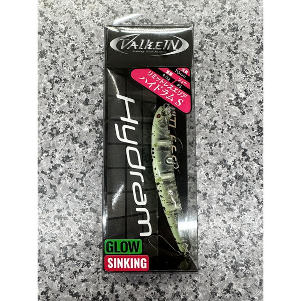 単一ボディーではだせない高次元なナチュラルアクションを生み出す為にバランス設定を極限まで追求した新スペック4連ジョイントボディーが今までにないナチュラルなライブウォブリングを生み出す！！高速リトリーブでは今までウォブリングプラグでは限界だっ...