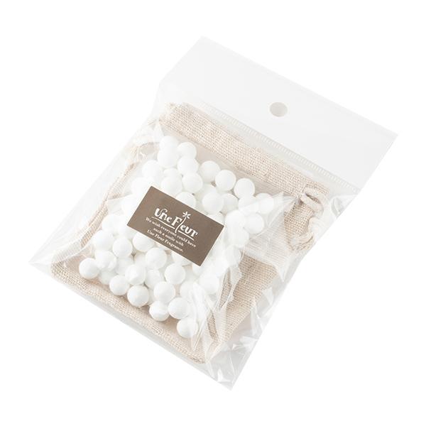 【商品内容】・香り玉（ケイ酸カルシウム）16ｇ・麻袋　10×8ｃｍ【ご使用方法】香り玉を小皿などに入れてお好みのアロマオイルを数滴垂らして染み込ませてください。付属の麻袋に香り玉を入れてください。お部屋のドアノブや、クローゼットにかけたり、...