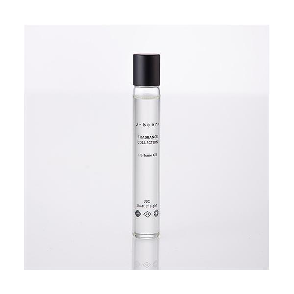 【発売日：2021年04月23日】降り注ぐ光を浴びたレモンやグレープフルーツに、マグノリアやガーデニアのクリーミーなホワイトフローラルの花々。サンダルウッドやパチョリ、オークモスの作り出す温かみが、自然の生命力を感じさせる香りです。トップ ...