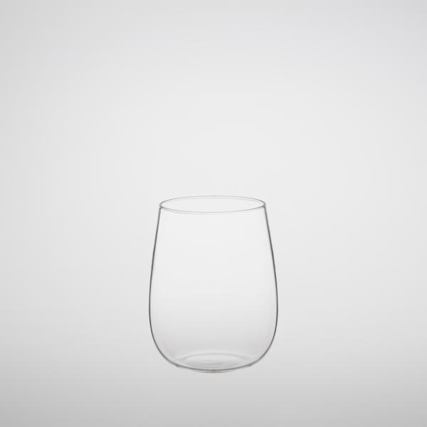 【発売日：2020年01月01日】ころんとした丸みが可愛らしい耐熱性のワイングラス。口当たりがよくちょうど良いサイズ感で日常使いにもぴったり。TGは台湾ガラス社が創設したテーブルウェアブランドです。デザイナーとして深澤直人を迎え、彼の台湾文...