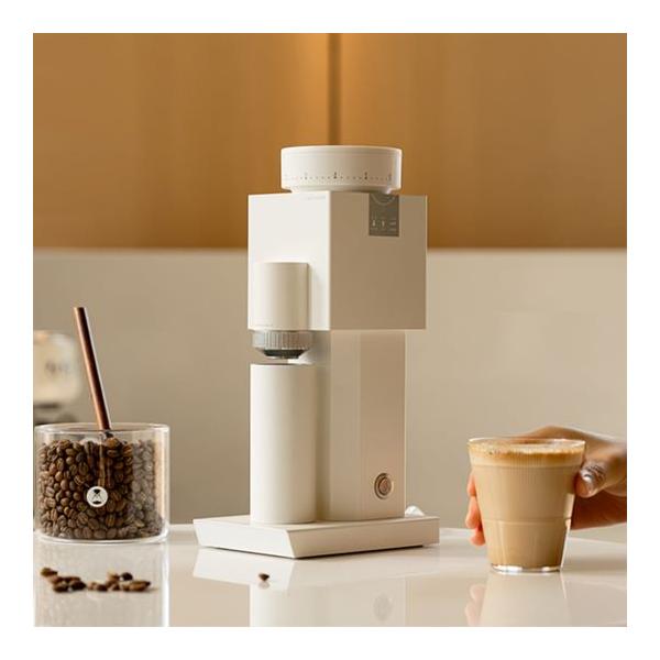 【発売日：2025年04月01日】専用設計の刃で、濃厚なエスプレッソからクリアなポアオーバーまで対応。スマートフォンほどの小さな面積で、限られたスペースにもぴったり。S2C-040-EI刃が微粉の量を巧みにコントロールし、エスプレッソではリ...