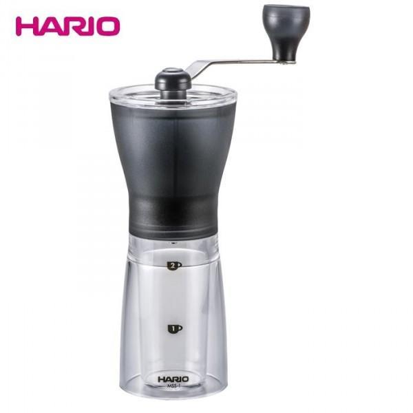 セラミック製の臼は摩擦熱が発生しにくく、熱によるコーヒー粉へのダメージを防ぎます。