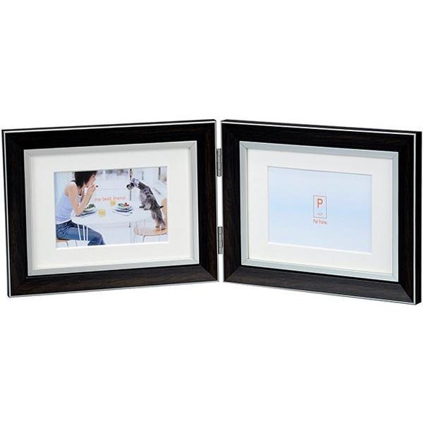 落ち着きのある木目調とシルバーラインが印象的なペアのフォトフレーム。