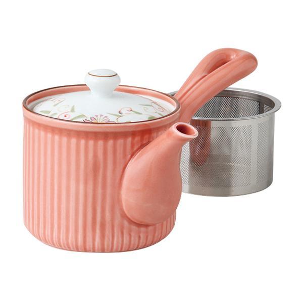 こちらの急須に使っているSS茶こしは、網の底が従来品のようにすぼまっていません。そのため茶葉がゆったりとよく開くので、お茶の美味しさを十分に引き出すことができます。