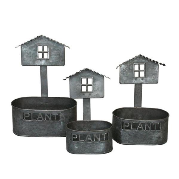 草花を飾って、自慢のガーデンに。