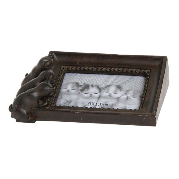 写真を入れて飾るとお部屋が可愛らしい雰囲気に!