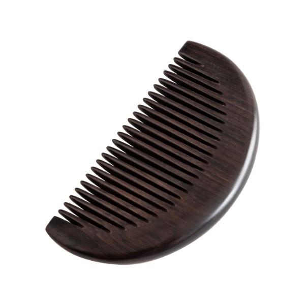 黒檀は古くから家具、仏壇、楽器、印鑑などに使われてきた高級木材です。使えば使うほど独特の光沢が出てきて色の深みが増してきます。