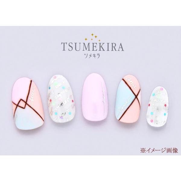 様々な英字がデザインされたネイルシールです。アートにプラスしても文字だけでも使いやすいシールです。