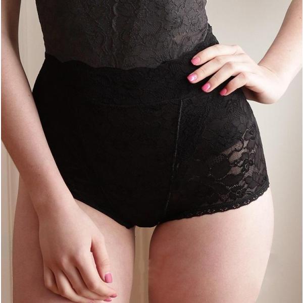 美しさと快適さそして高いフィット感です。