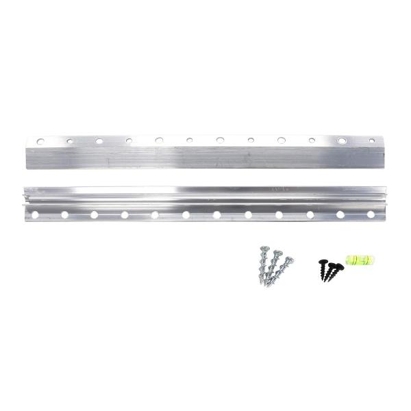 絵画やミラーを壁にぴったり、まっすぐに掛けることが出来る壁掛け用金具です。化粧ボード、合板、コンクリート、グラウト詰め、煉瓦、漆喰など様々な素材の壁及び中空壁に取り付け可能なネジ「ウォールドッグ」が付属しています。幅12mm以上の木製の額縁...