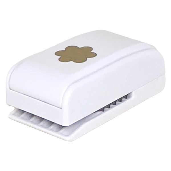 連続してパンチすることも可能です。女性やお子様など力の弱い方にもラクに抜ける構造で補助具を必要としないクラフトパンチです。軽量で取り回しやすいので片手でも簡単に抜ける。連続パンチができ、大量生産もらくらく。裏面から抜きポジションを目視できます。