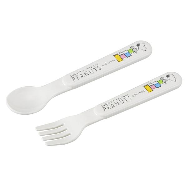 食洗機対応のスプーン、フォークの2本セットです。プラスチック製で軽く、落としても割れにくい。