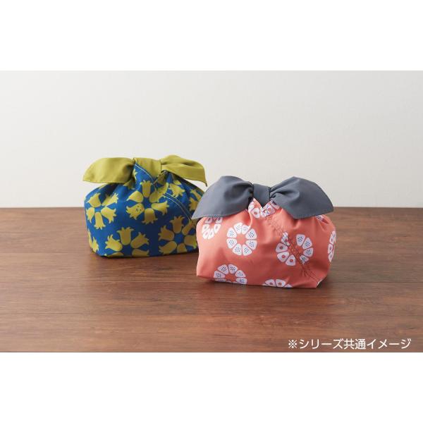 「あづま袋」ってご存知ですか?風呂敷の良さと、バッグの良さをあわせもった日本古来の先人の知恵が詰まった粋な袋です。よ〜く見るとお弁当のおかず柄になってます!