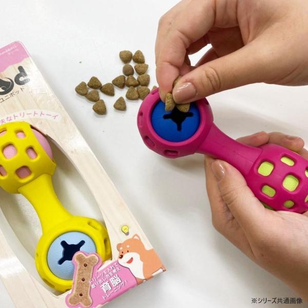 unipod(ユニポッド)はナチュラルラバーの特性を生かしたトリーツトーイ。丈夫で愛犬が大好きな噛み心地なだけでなく、遊びながらデンタルケアを行えます。接着剤を使わずに見た目も楽しめるカラフルな組み合わせを実現しました。中にフードやおやつを...