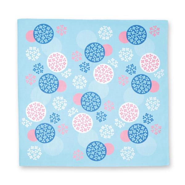 日本文化に深く根付いてきた風呂敷。買い物袋の代わりに使える、おしゃれなエコアイテム。現代の生活に溶け込むレトロ&amp;モダンな柄のシリーズです。