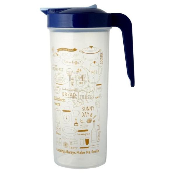 キッチンツール柄が可愛い♪1300mlサイズのウォータージャグです。冷蔵庫のポケットにも入ります。