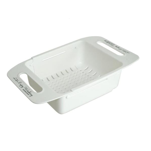 伸縮でき、省スペースでも使える水切りバスケットです。