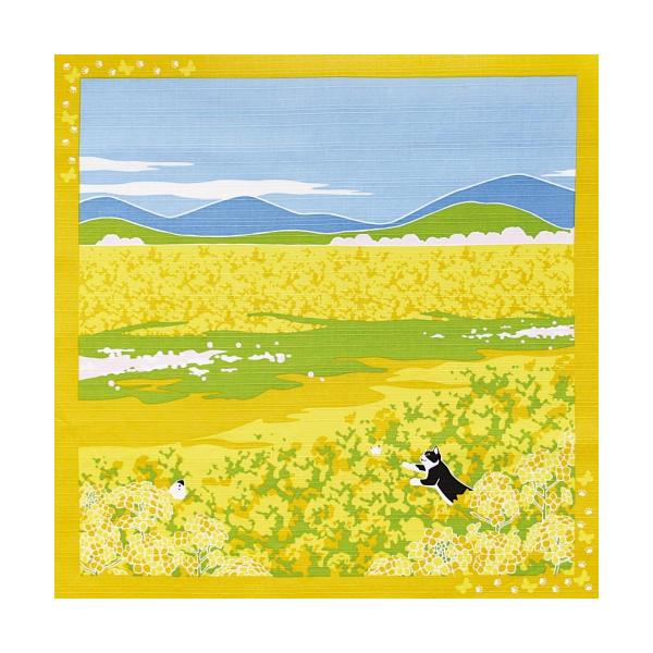 お昼寝とお散歩が大好きな猫のたま。四季折々の景色の中をのんびりお散歩。四季折々の景色の中を散歩する猫を描いた風呂敷。別売のタペストリー棒に取り付けて壁にタペストリーとして飾ることもできます。