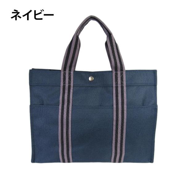 シンプルなデザインにラインベルトのアクセントがきいた、A4の手提げトートバッグです。人気のロングセラー商品です! 持ち手は短めの手提げタイプです。A4サイズに対応しているので、通勤・通学などに便利にお使いいただけます。