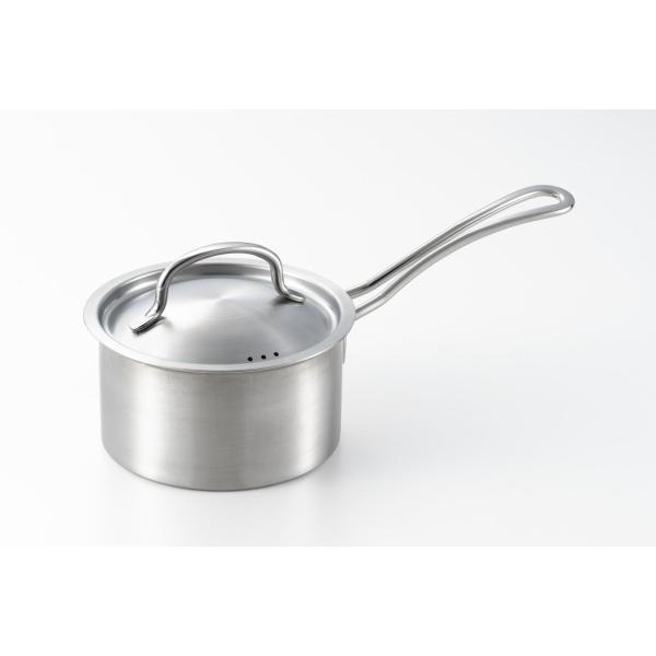 丈夫でサビにくいステンレス製片手鍋。シンプルで洗練されたデザインで、汚れもたまりにくく、お手入れもしやすい。お弁当など、少量のおかず作りに便利なサイズです。