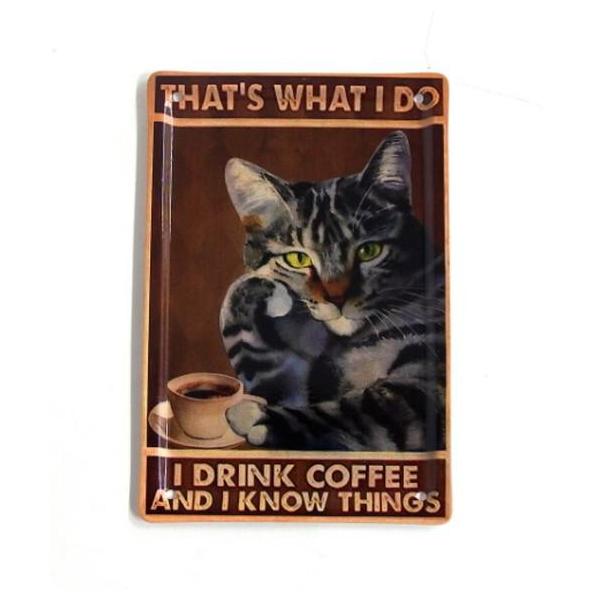 切手を貼ればそのまま郵便で出せるメタル素材のポストカードです。送られてきたら壁に掛けてインテリアにできます。