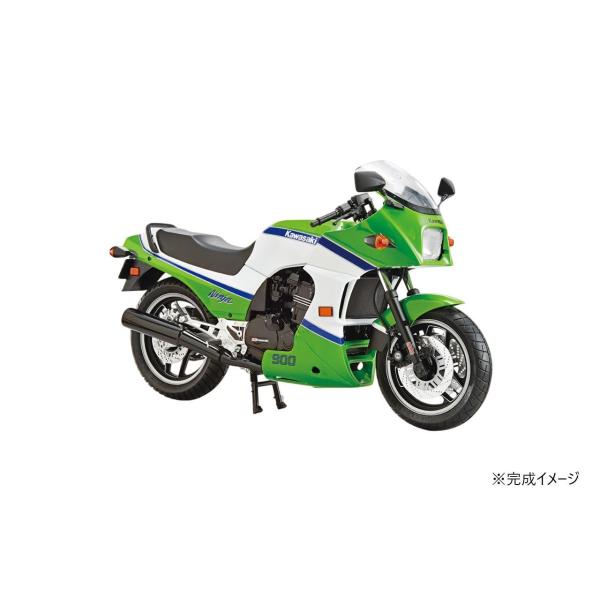 ライムグリーンの車体色を採用した1985年モデルの南アフリカ仕様を1/12スケールでモデル化しました。特徴的なカウルやキャブレター、オイルクーラーなどを精密に再現。ステムと車軸は金属製のビスを採用し、強度を確保しつつ組み立て易い設計です。ス...