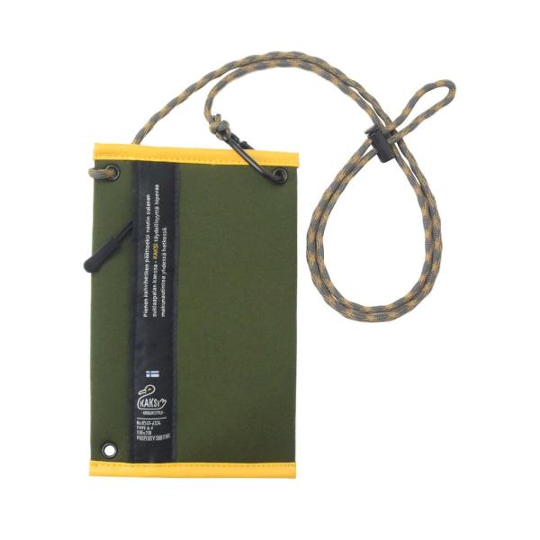 鍵やアクセサリーなど小物をすっきり収納できるミニサコッシュです。スマホやミニウォレットも入るサイズで気軽なお出かけに最適です。ショルダーコードは付け替え自在で縦型・横型どちらにも使え、取り外せばシンプルなポーチとしても活躍します。