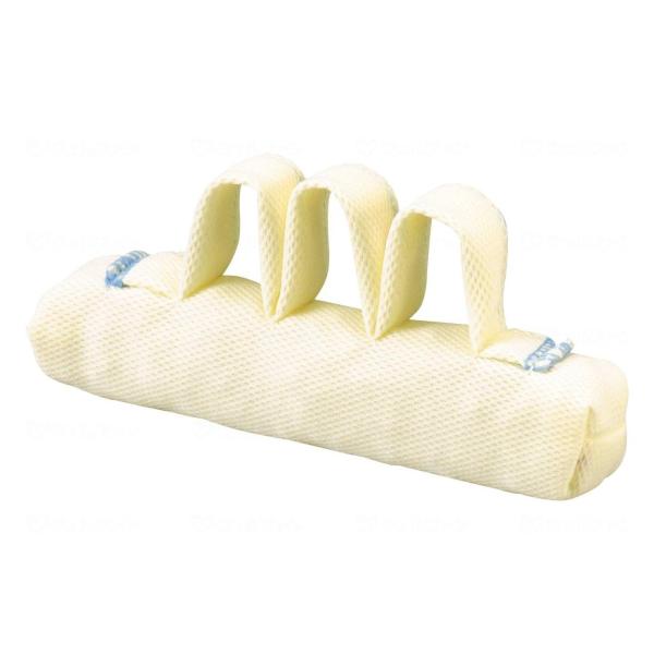 手指の通気をやさしく確保。特殊ビーズがムレやニオイを防ぎます。