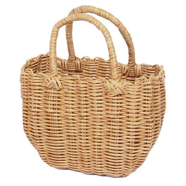 PP素材のシンプルなバッグです。