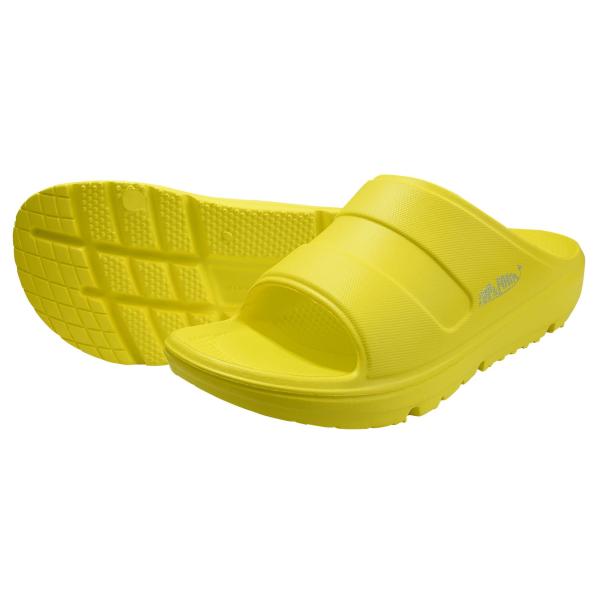 特殊ブレンドした発砲樹脂で今までにない柔らかさを実現したリカバリーサンダルです。屈曲性を兼ね備えた弾力のあるEVAラバー素材で疲れた足をリラックス。特殊専用ソール「SQUISHY foam(スクイーシーフォーム)」は疲れた足裏を優しく包み込...