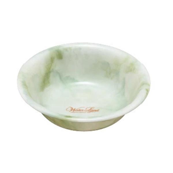 脚の部分には滑り止めのゴムが付いていますので、水周りでも滑りにくく安心です。カビ、ぬめり防止加工が施されていますので日々のお手入れ簡単です。