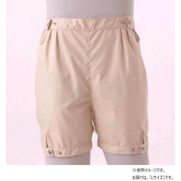 軽度の不潔行為やおむつ外しに対応する、アイデアホック採用のおむつカバーです。パンツタイプ・テープタイプの紙おむつ専用で、おむつの上に直接履いてください。上から洋服を着てもムレにくい素材を使用しているので快適です。ウエストと太腿のアイデアホッ...