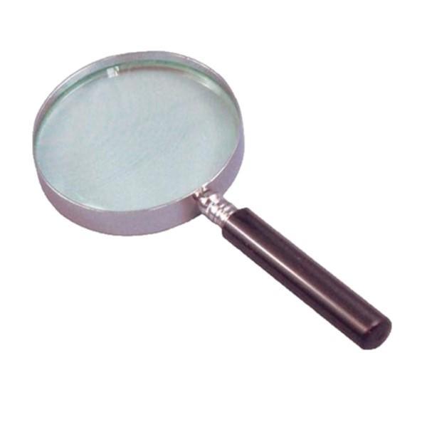 真鍮枠にクロームメッキを施し黒のプラスチックハンドルで構成した伝統的な拡大鏡です。ガラスレンズですから傷がつきにくくクリーニングも簡単です。プラスチックレンズに比べやや重くなります。