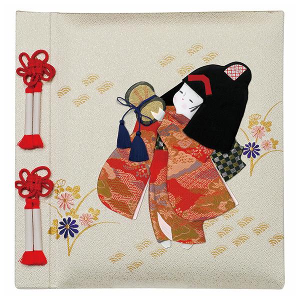 【発売日：2018年01月01日】●本体タテ335×ヨコ325×背巾40mm●函364×353×50mm●高級西陣織表紙●Lサイズ・100年台紙（アイボリー）10枚●写真台紙1枚●育児記録4頁●タイトルカード付●ビニールカバー付●銀色化粧函...