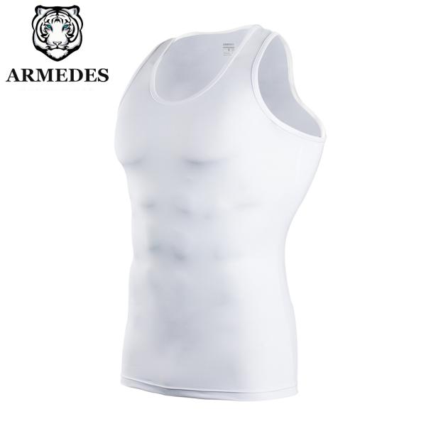 こちらの機能性タンクトップはアイス75デニール生地を使用しており、優れた通気性を誇ります。吸汗速乾機能により運動中の汗を素早く吸収し、すぐに乾かすことで快適さを保持。繋ぎ目の凹凸が少ないODRAMP縫製により肌への摩擦を軽減し、ストレスフリ...