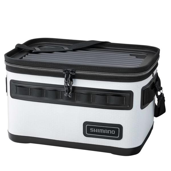 LIGHT &amp; ULTRA HARD（UH）、新提案へらバッグ。軽量でありながら、つぶれにくい保形性をもった新へらバッグ。エサ収納等に便利な32LのMサイズ、道具入れ等に便利な46LのLサイズ、へらクッション（別売り：BA-A41Z...