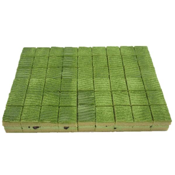 ホテルなどのバイキングにて実際にご利用いただいているプロの認めた味八女産抹茶を使用したスポンジとクリームでかのこ豆をサンドしました。抹茶をふんだんに使用した本格的なケーキです。1カット:縦約3.3cm×横約3cm×高さ約3cmが54カット入...