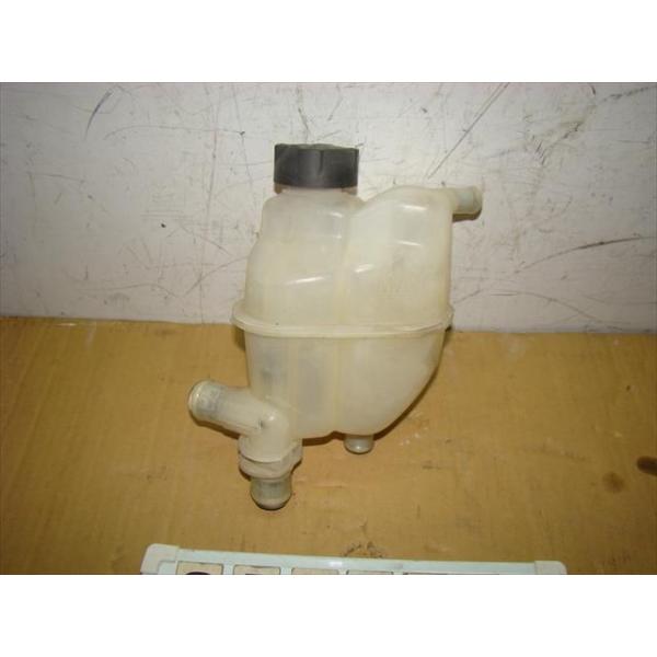 **** 商品説明を必ずご確認ください ****部品管理番号：000021600820410部品名：ラジエータリザーブタンク部品区分：リサイクル品管理品番：216008/2041車名：スマート車両タイプ名：3ドアハッチバック通称型式：WME...