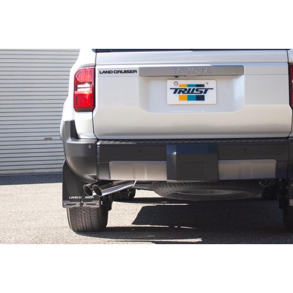 品番:10113908・1分割/90φ適合：ランドクルーザー250 3DA-GDJ250W 2024年4月〜デュアルテールのサイド出しマフラーTRUST トラスト GReddy グレッディ