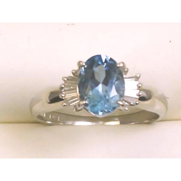 <ptダイヤ入りアクアマリンファッションリングリング>サイズ： ＃12.0サイズ直しは、できますが小さくすると重さが減少します地金素材：石： pt900アクアマリン1.04ct　ダイヤ0.14ct重さ： 3.6gリング幅： 2....