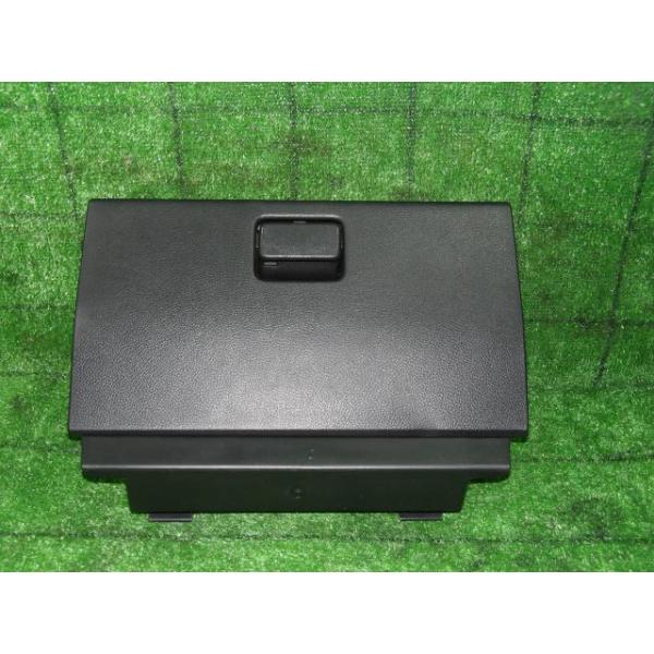 **** 商品説明を必ずご確認ください ****部品管理番号：241206000170210部品名：グローブBOX部品区分：リサイクル品車名：スペーシア車両タイプ名：5ドアハッチバック通称型式：MK53SZBGP-2認定型式：5AA-MK5...