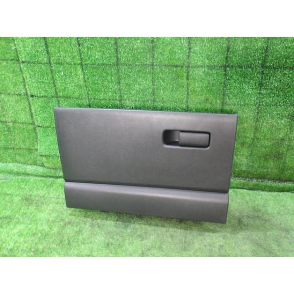 **** 商品説明を必ずご確認ください ****部品管理番号：250712000170210部品名：グローブBOX部品区分：リサイクル品車名：ＭＡＺＤＡ６車両タイプ名：4ドアセダン通称型式：GJ2FP認定型式：3DA-GJ2FP年式：201...