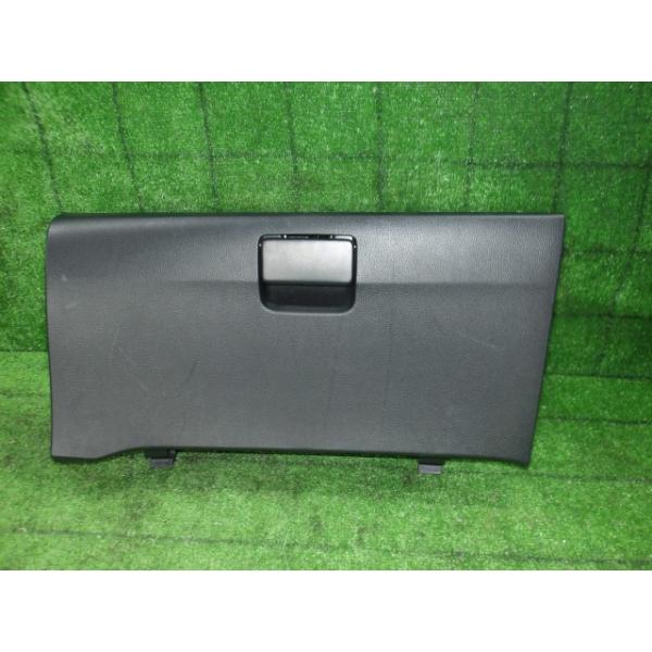 **** 商品説明を必ずご確認ください ****部品管理番号：251126000270210メーカー純正品番：77500-T5A-J02ZA部品名：グローブBOX部品区分：リサイクル品車名：シャトル車両タイプ名：ステーションワゴン通称型式：...